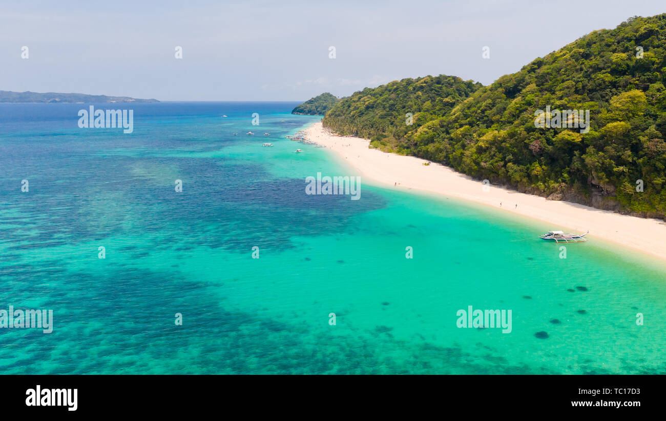 Puka Shell Beach. Wide tropical beach with white sand. Beautiful white ...