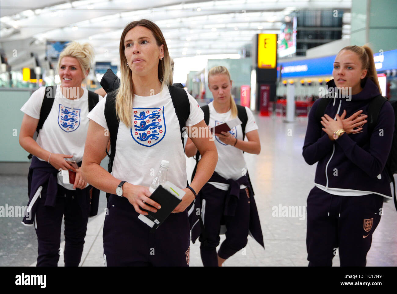 England goalkeeper carly telford hi-res stock photography and images ...