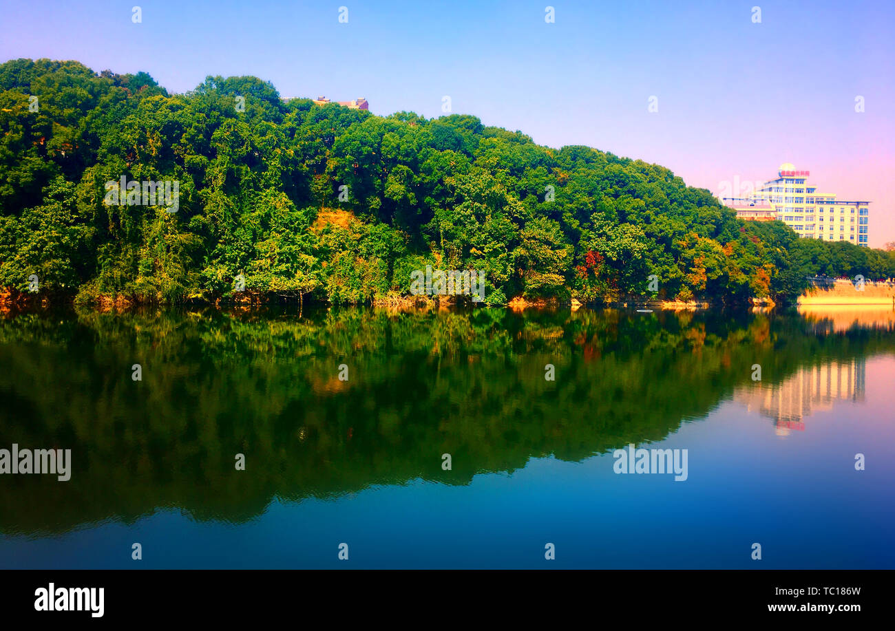 Sun and comfortable weather in the pastoral changsha tourist ...