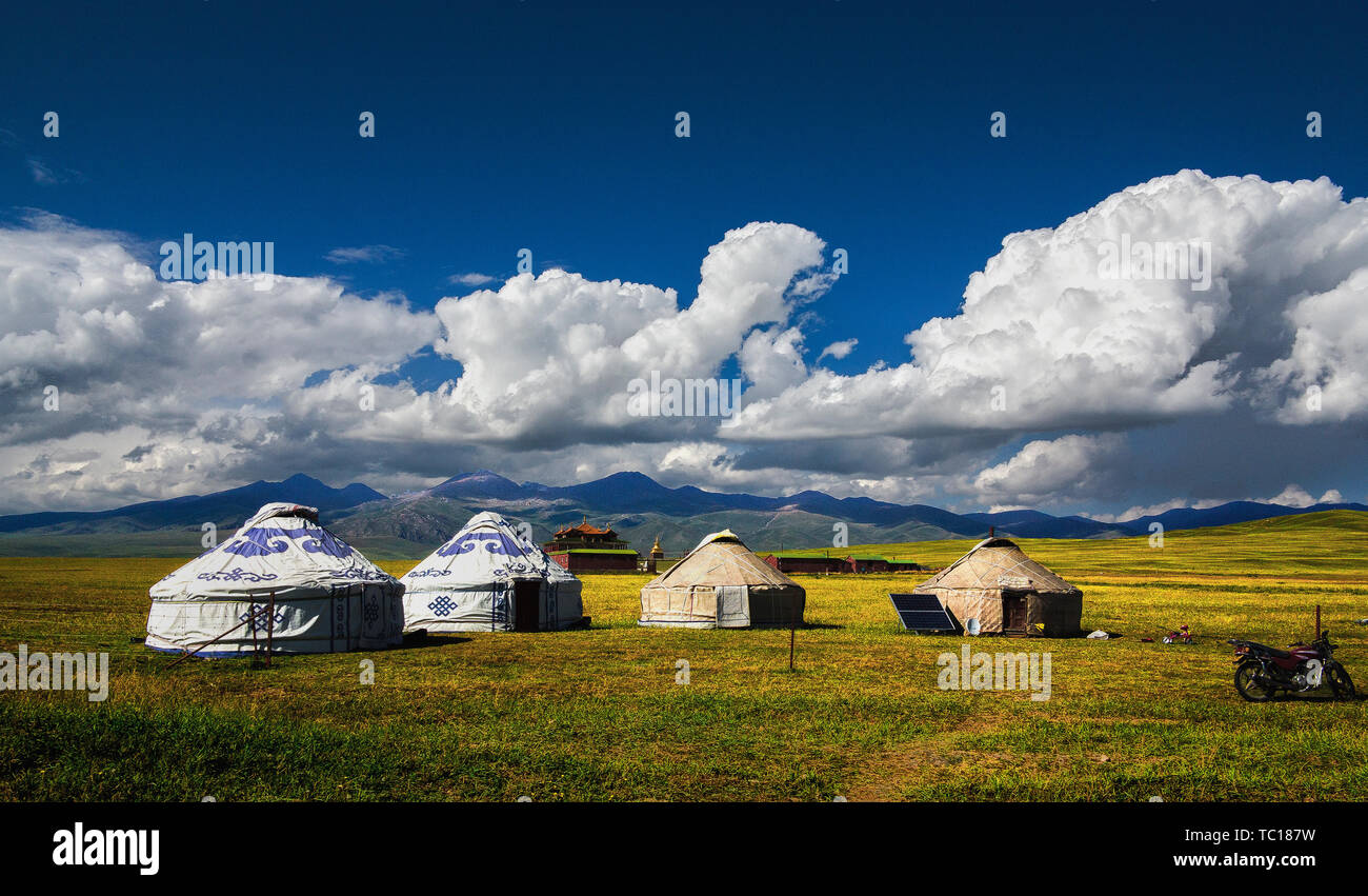 Houses in xinjiang tourism hi-res stock photography and images - Alamy