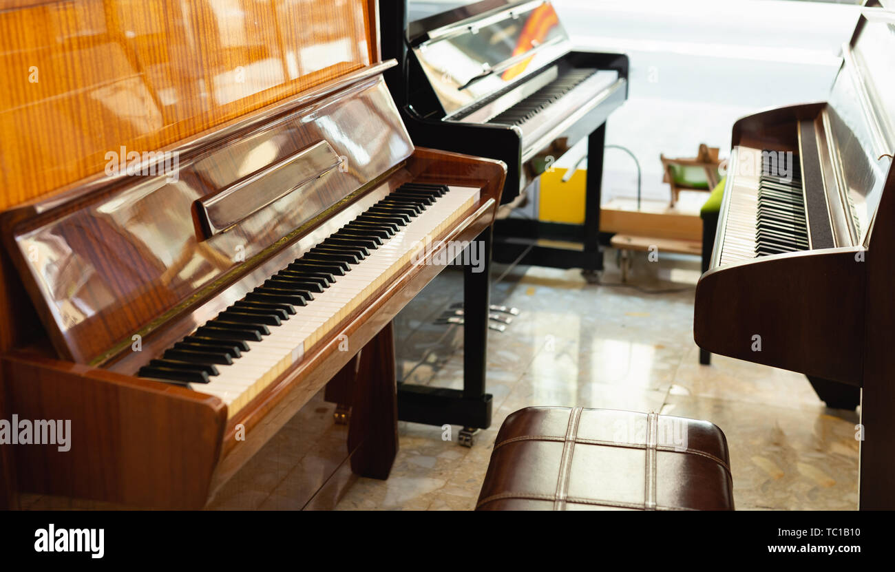 Classical musical instruments in a music store Stock Photo - Alamy