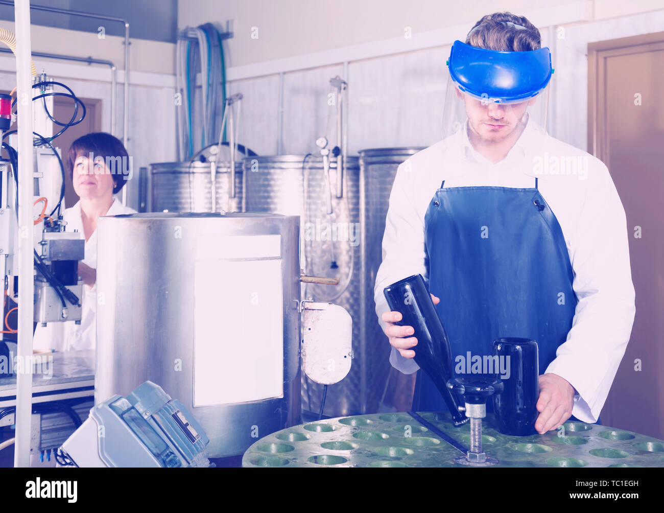 English Winemaking High Resolution Stock Photography and Images - Alamy