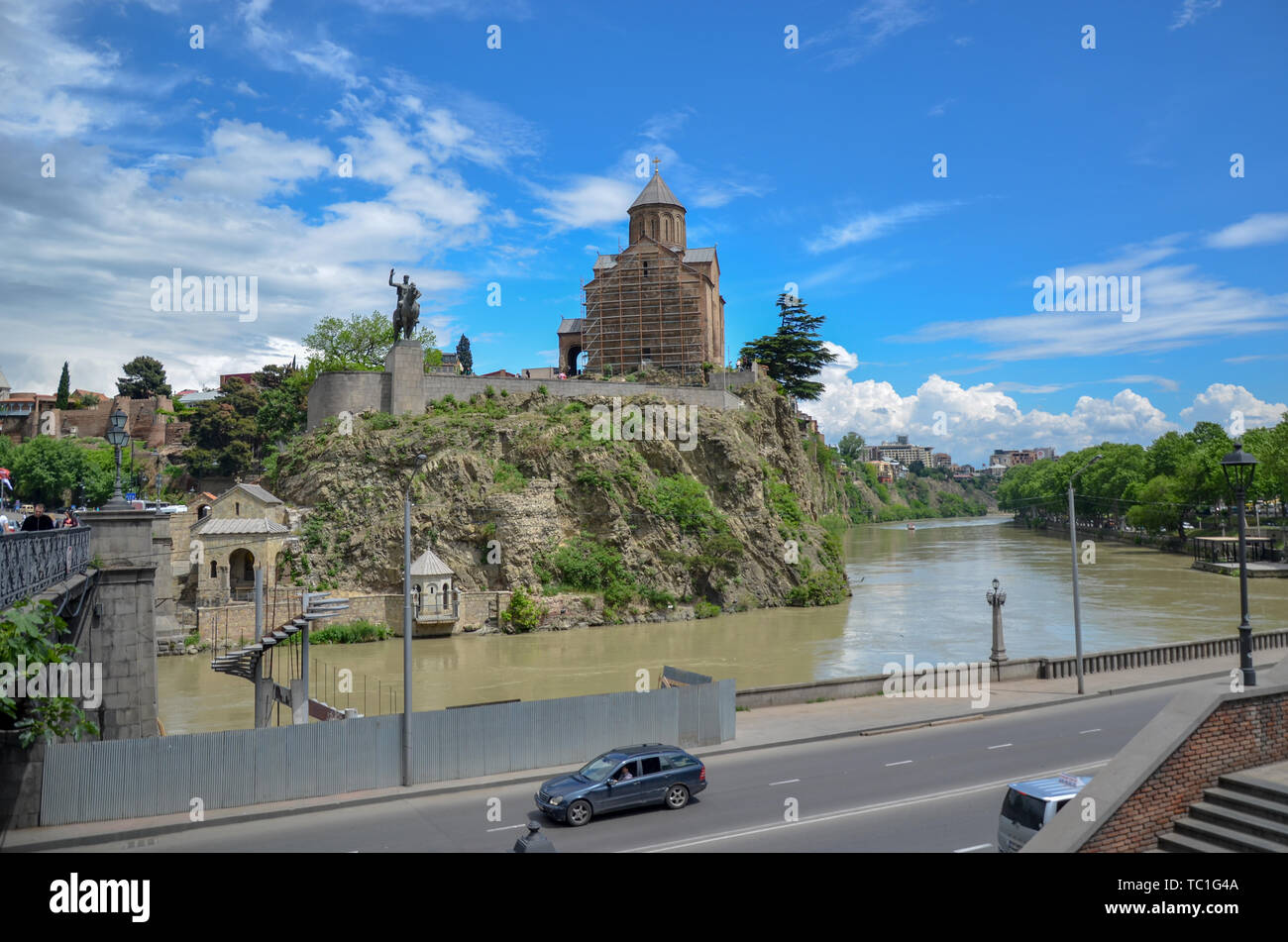 View at the ancient Georgian church Metechi and monument of King ...