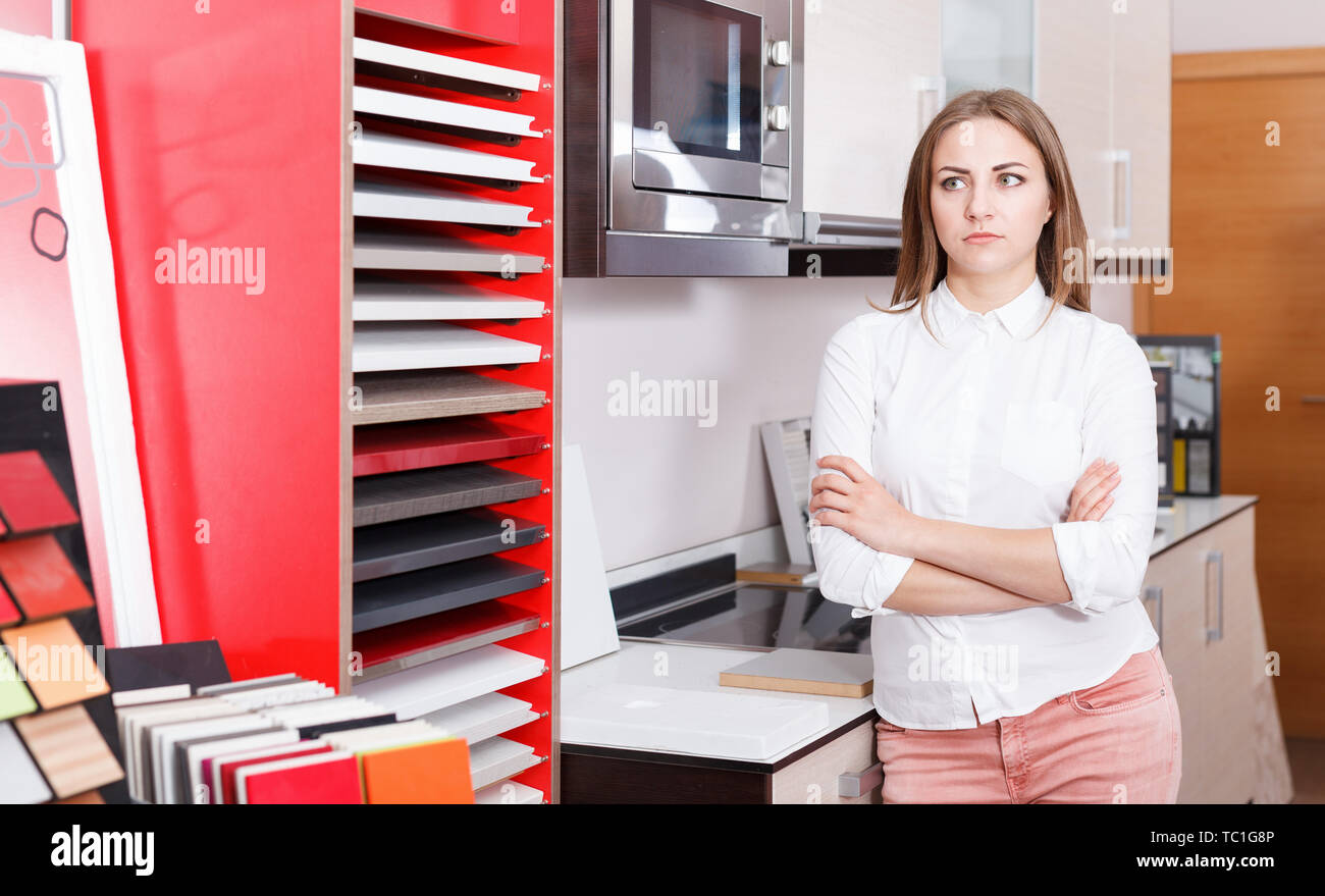 Poor quality of materials hi-res stock photography and images - Alamy