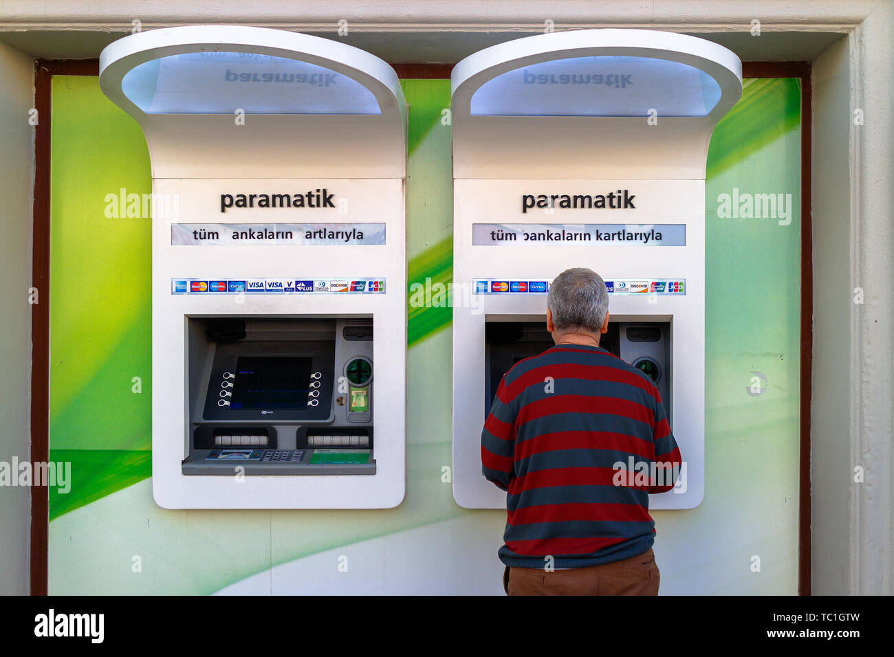 No one in the sky town town coastal sanctuary hi-res stock photography ...