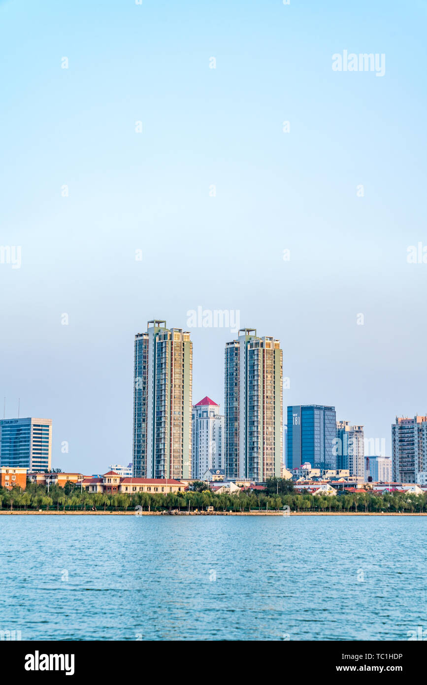 Urban design urban bustling buildings hi-res stock photography and images - Alamy