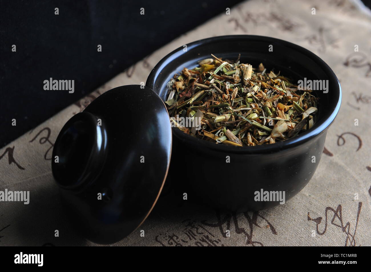Traditional Chinese medicine Qu Mai Stock Photo - Alamy