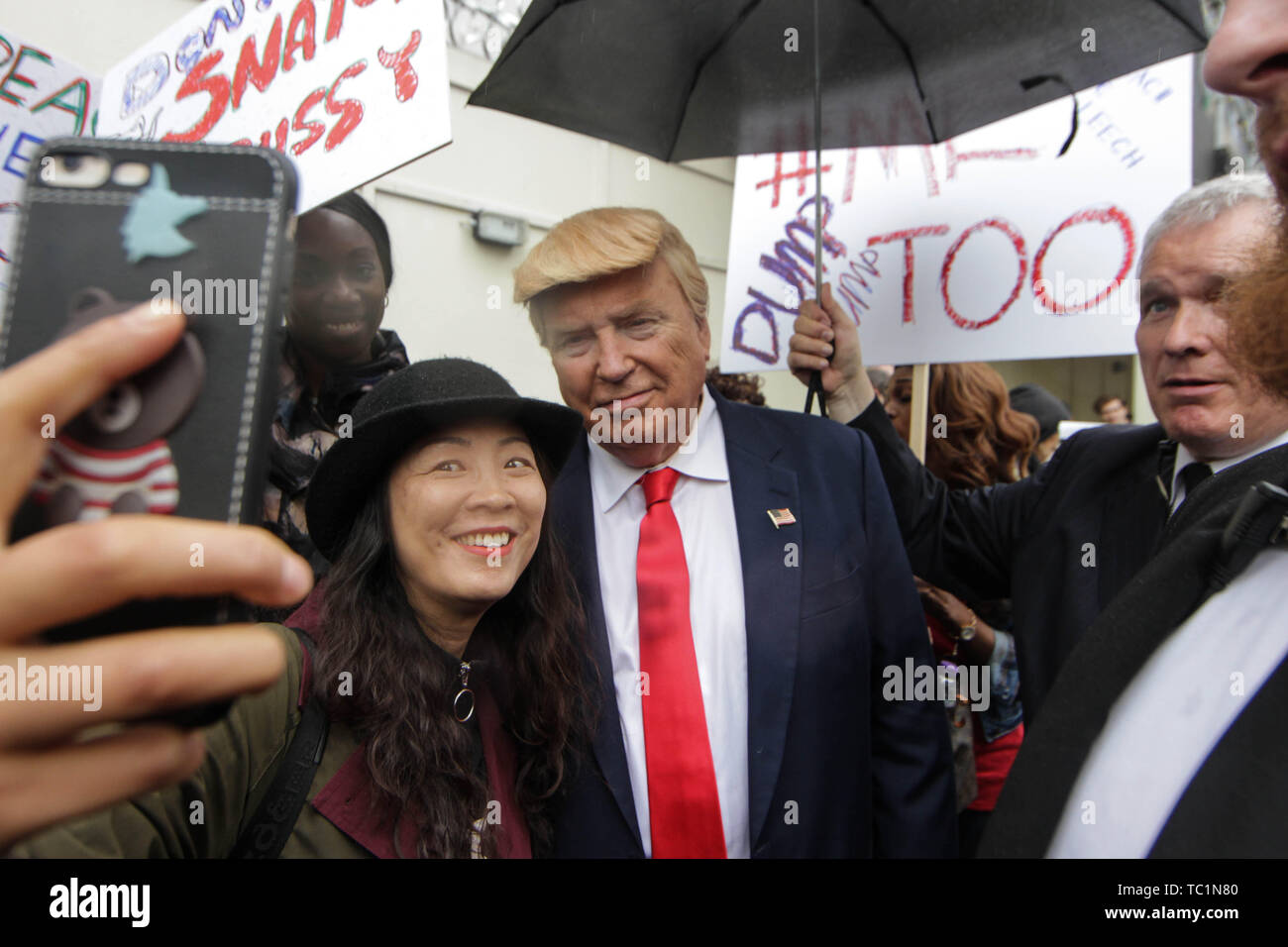 Trump lookalike hi-res stock photography and images - Alamy