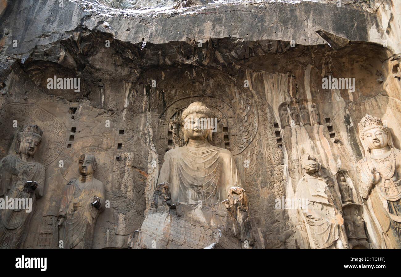 Longmen grottoes in luoyang, henan hi-res stock photography and images ...