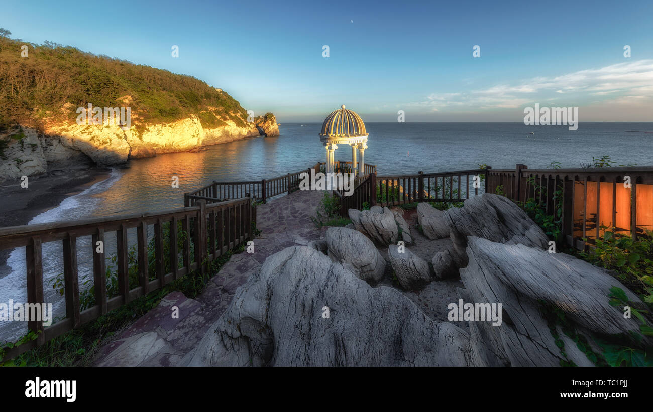 Goldstone lake hi-res stock photography and images - Alamy
