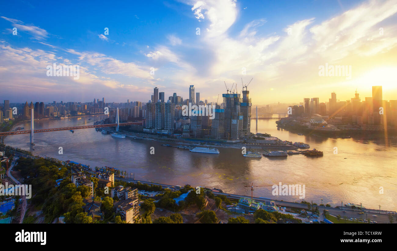 The scenery of Chongqing Mountain City, the confluence of the two ...