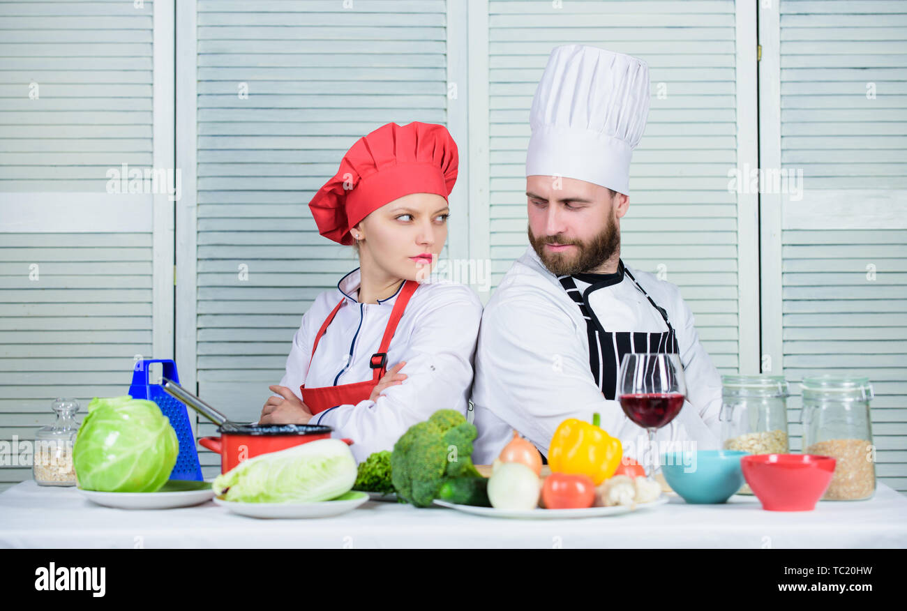 Reasons why couples cooking together. Cooking with your spouse can ...