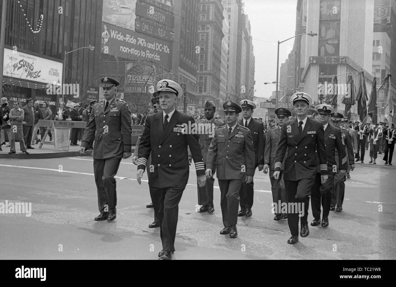 Police uniform 1900's hi-res stock photography and images - Alamy