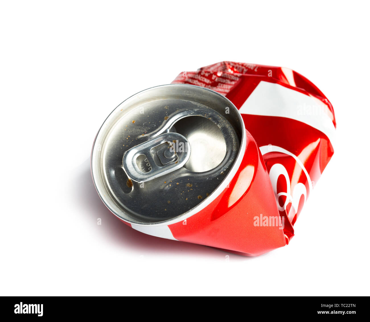Crumpled aluminum can Stock Photo - Alamy