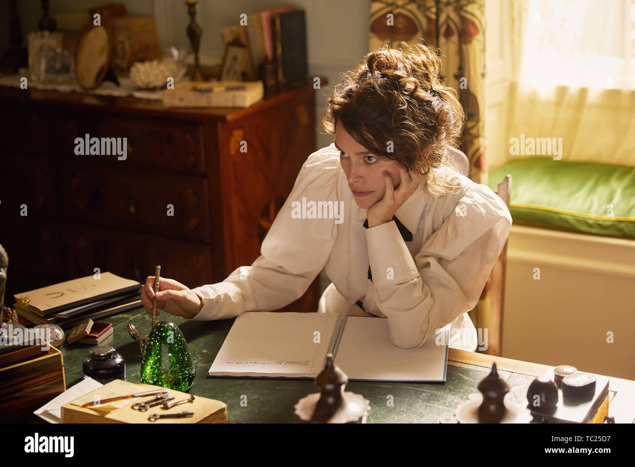 Keira Knightley in the ©Bleecker Street Media new movie : Colette (2018 ...