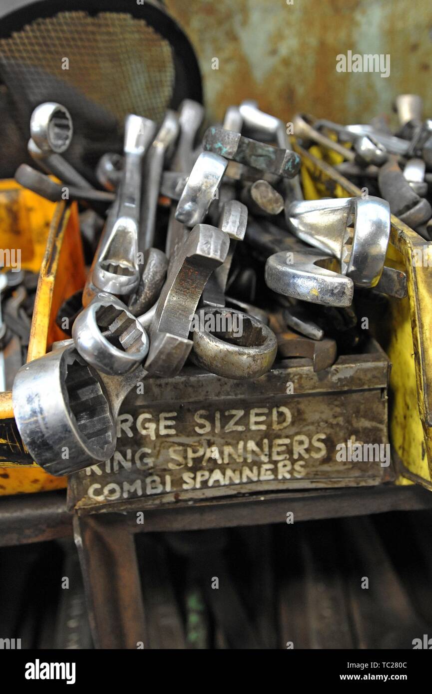 Pile spanners hi-res stock photography and images - Alamy