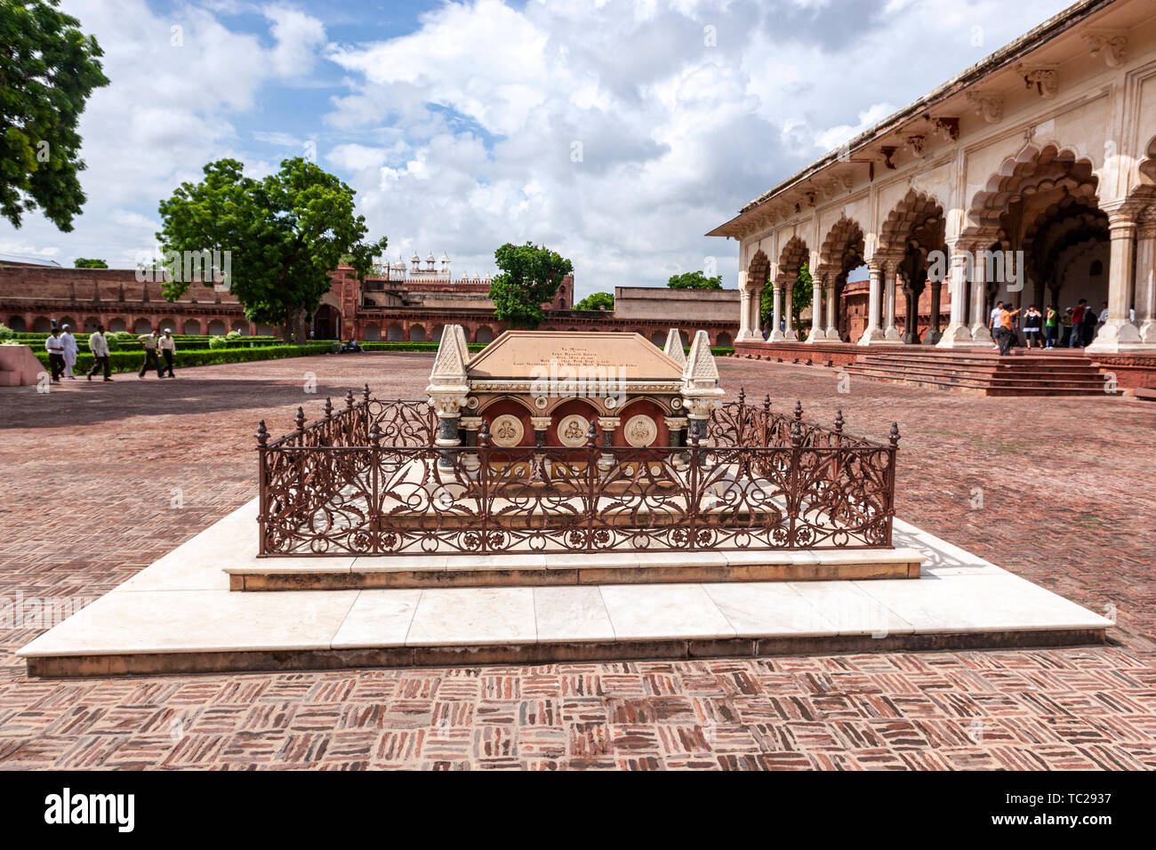Tomb of john russell colvin hi-res stock photography and images - Alamy