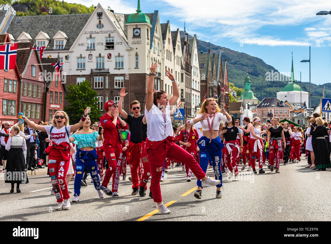 Bergen norway traditional costume hi-res stock photography and images ...