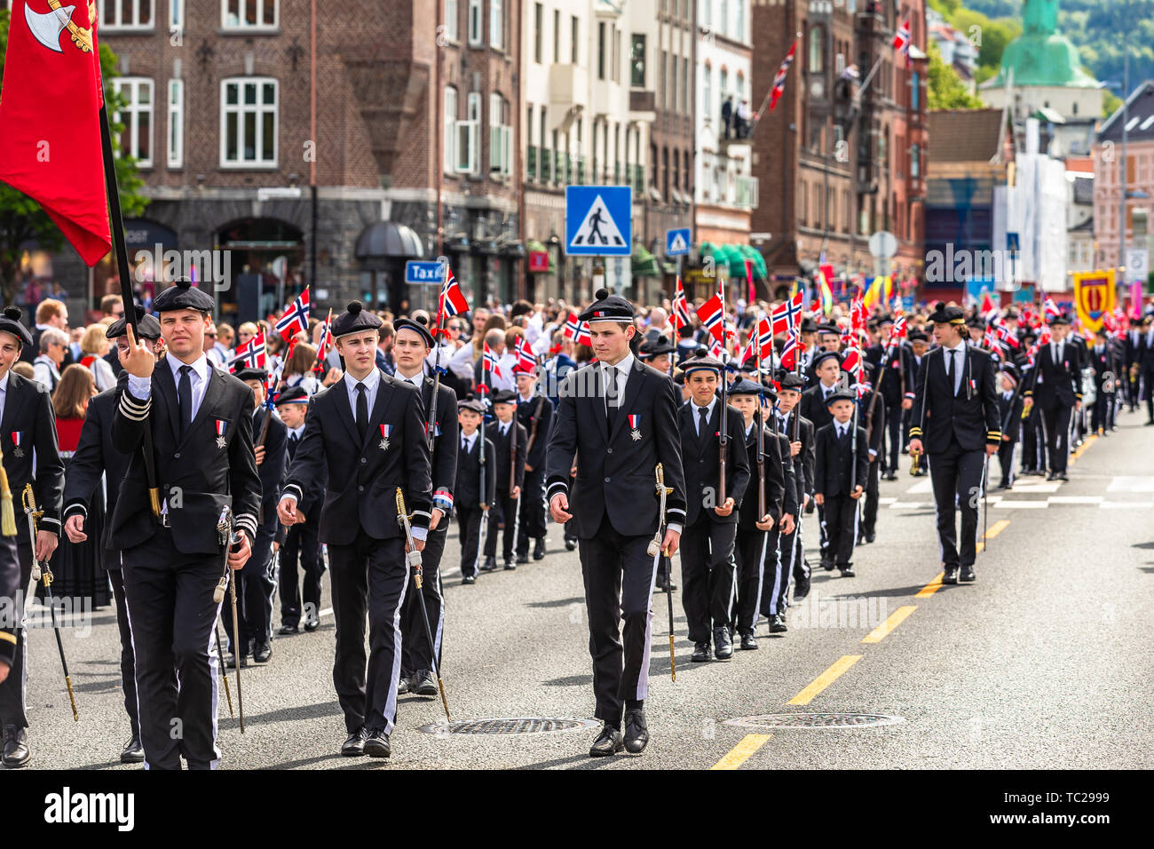 Norway national costume hi-res stock photography and images - Alamy