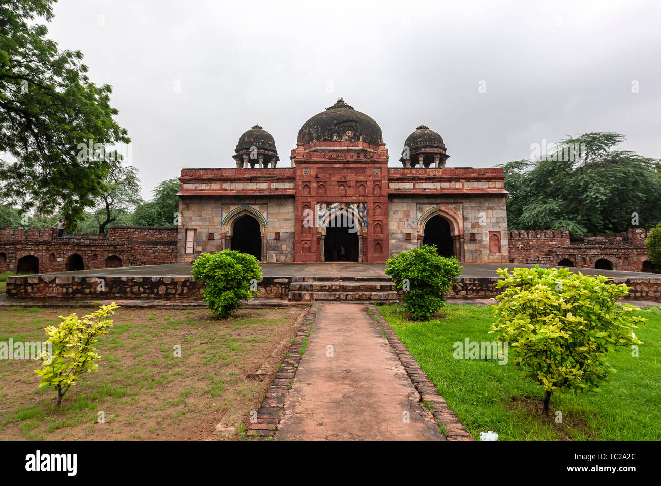 Isa Khan's mosque, Humayun's Tomb, Delhi, India Stock Photo - Alamy