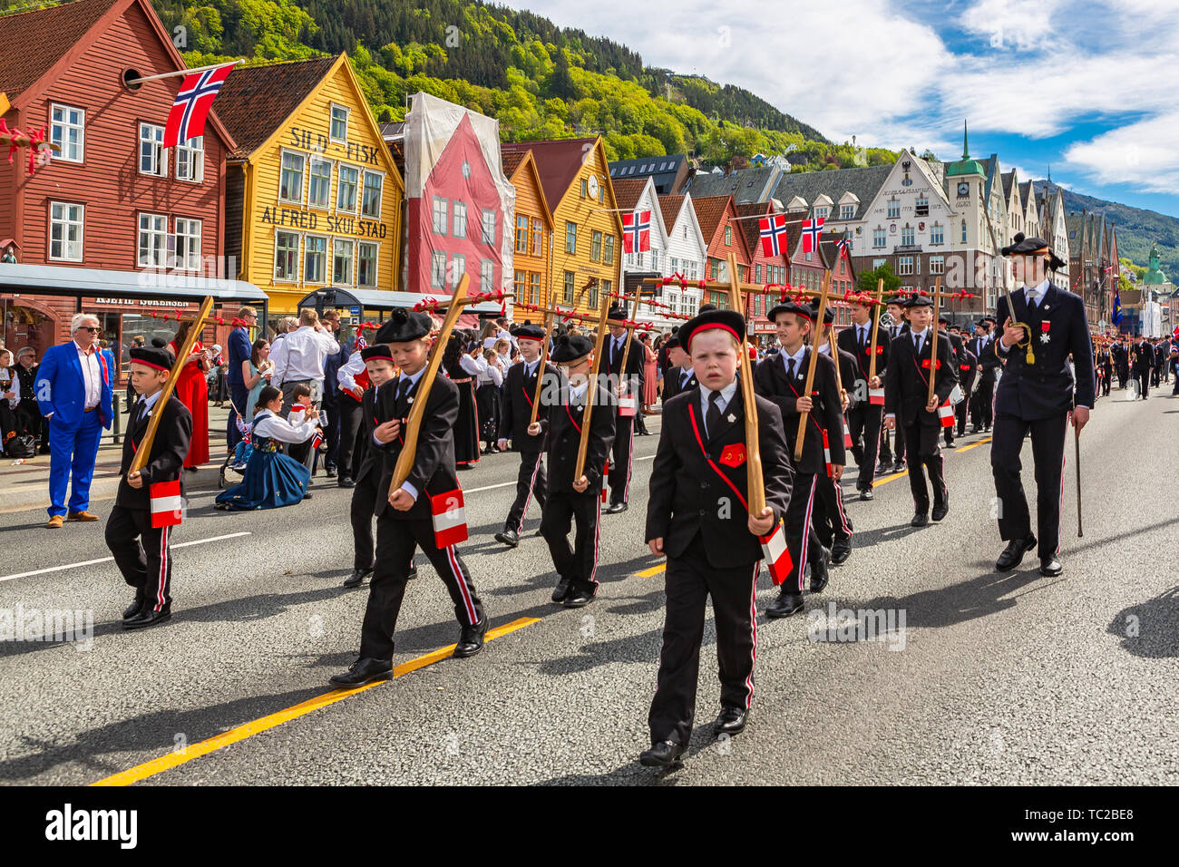 Bergen norway traditional costume hi-res stock photography and images ...