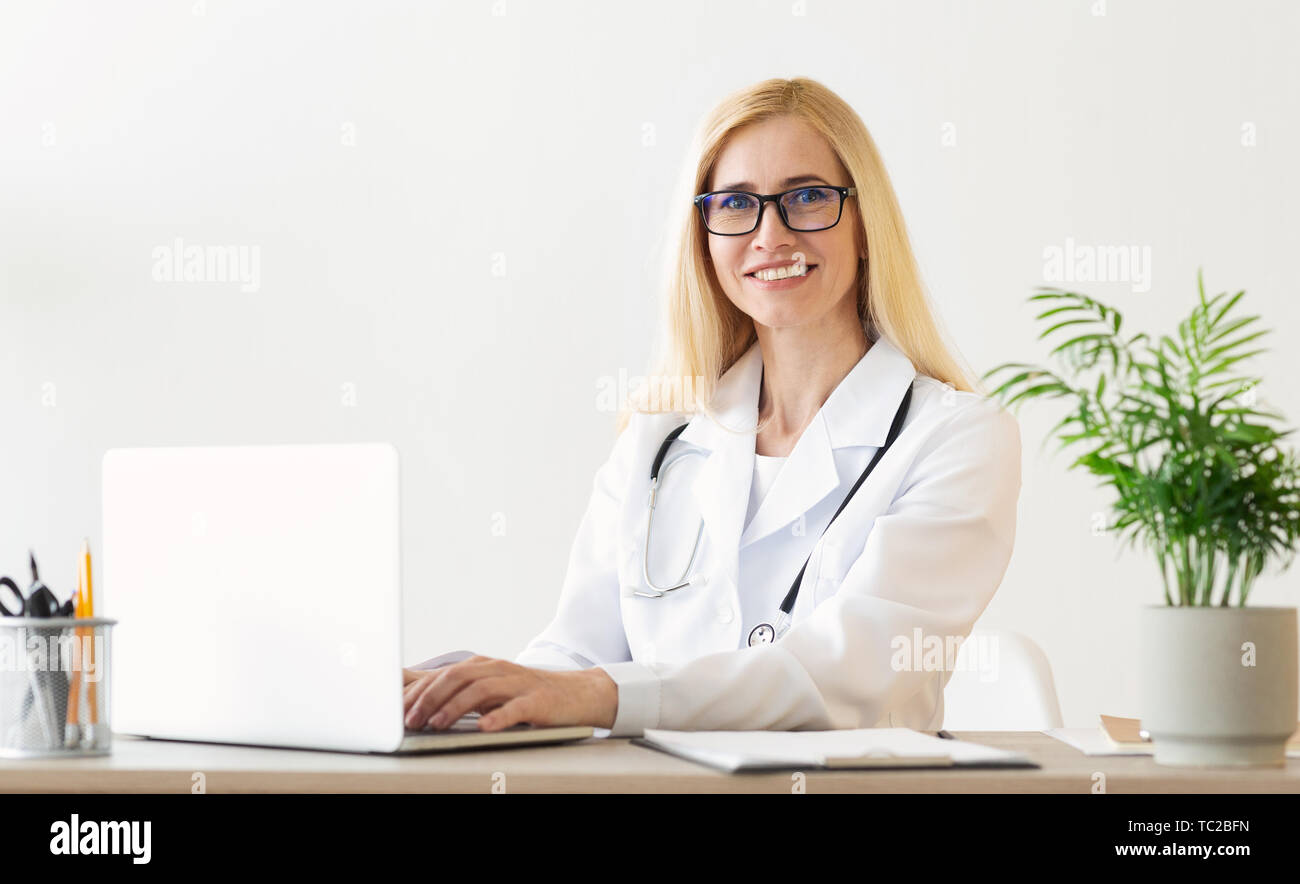 Medical expertise hi-res stock photography and images - Alamy