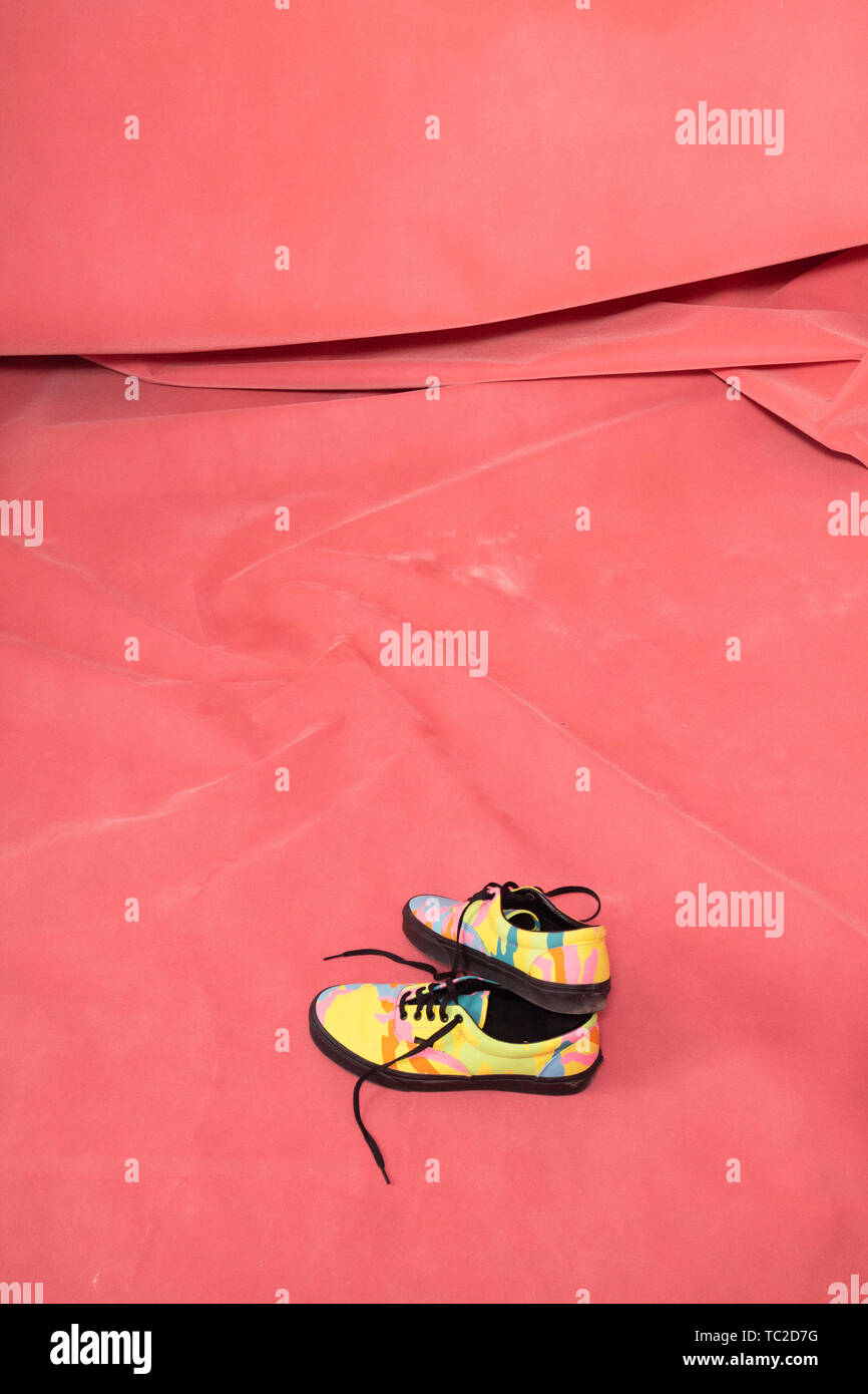 Photo shoot fabric hi-res stock photography and images - Alamy