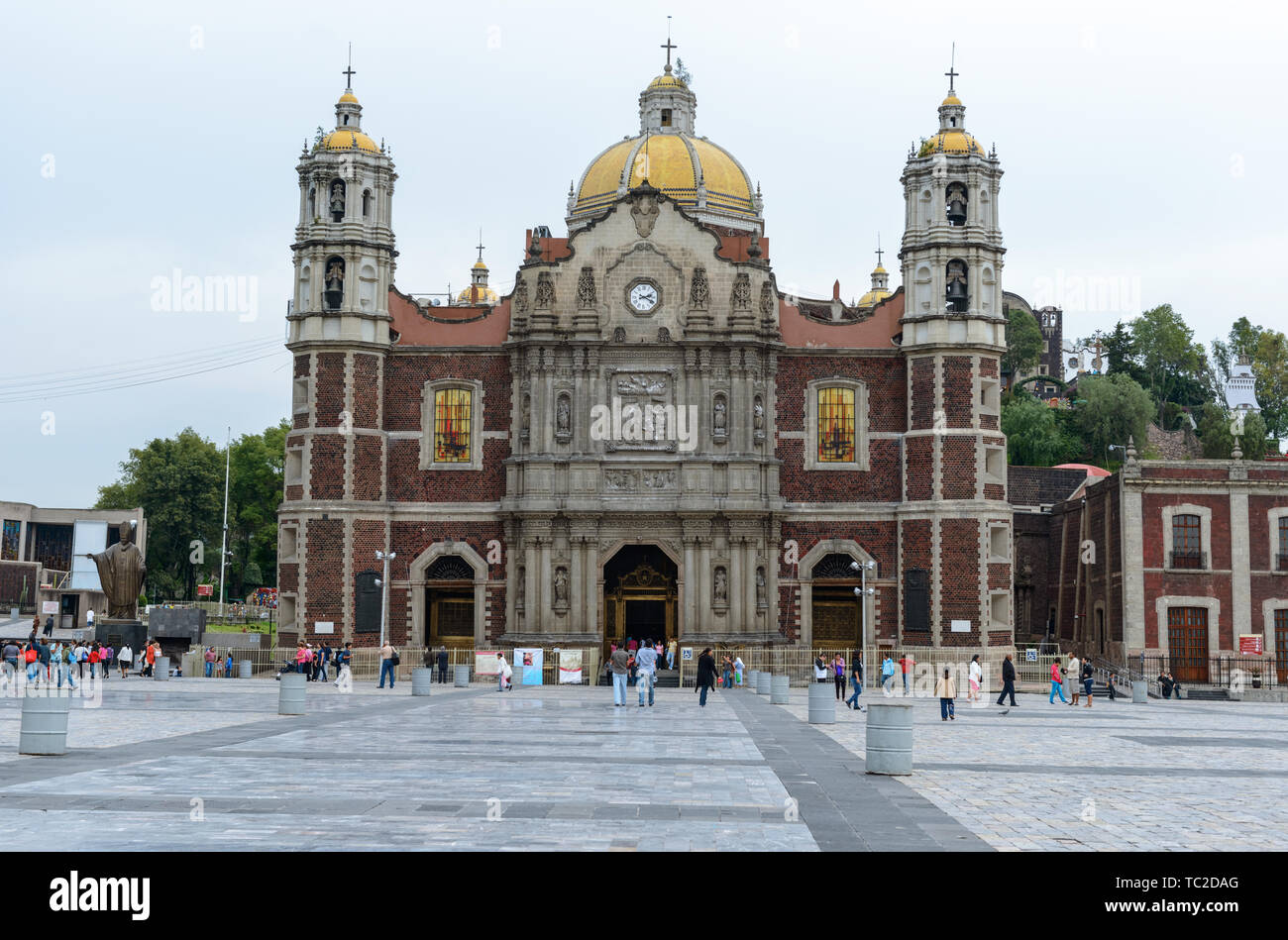 Old basilica Officially known as the ''"Templo Expiatorio a Cristo Rey ...