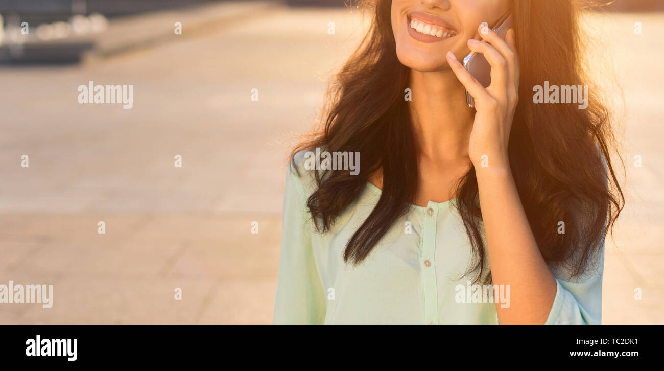 Evening talk hi-res stock photography and images - Alamy