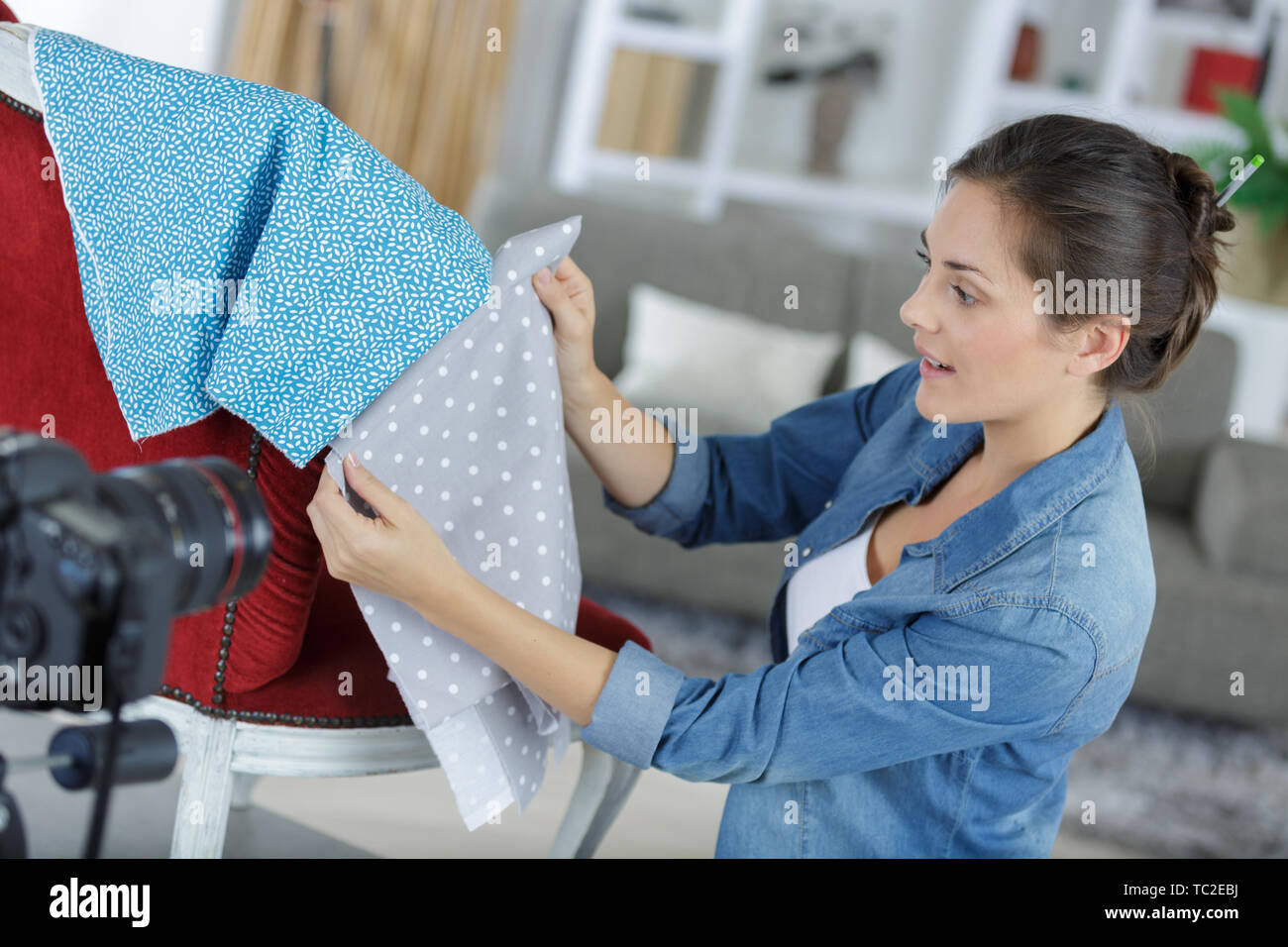 woman giving lesson to camera Stock Photo - Alamy