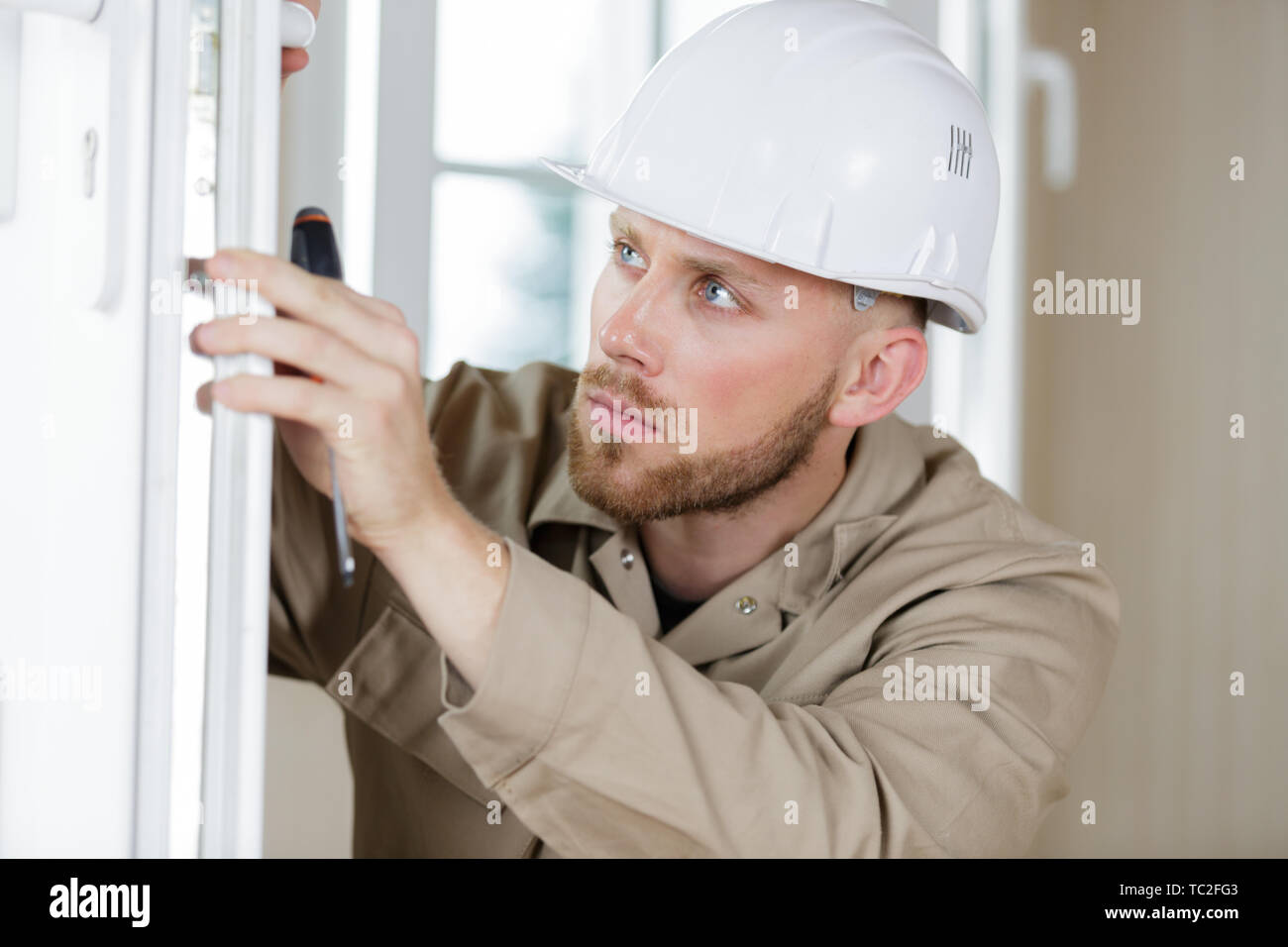 window installation process Stock Photo - Alamy