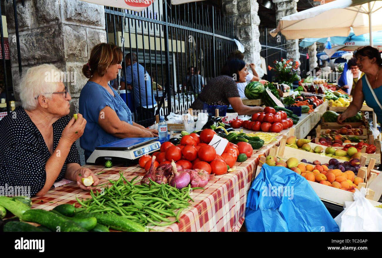 The colorful Kotor farmer’s market, under its Medieval walls Stock ...
