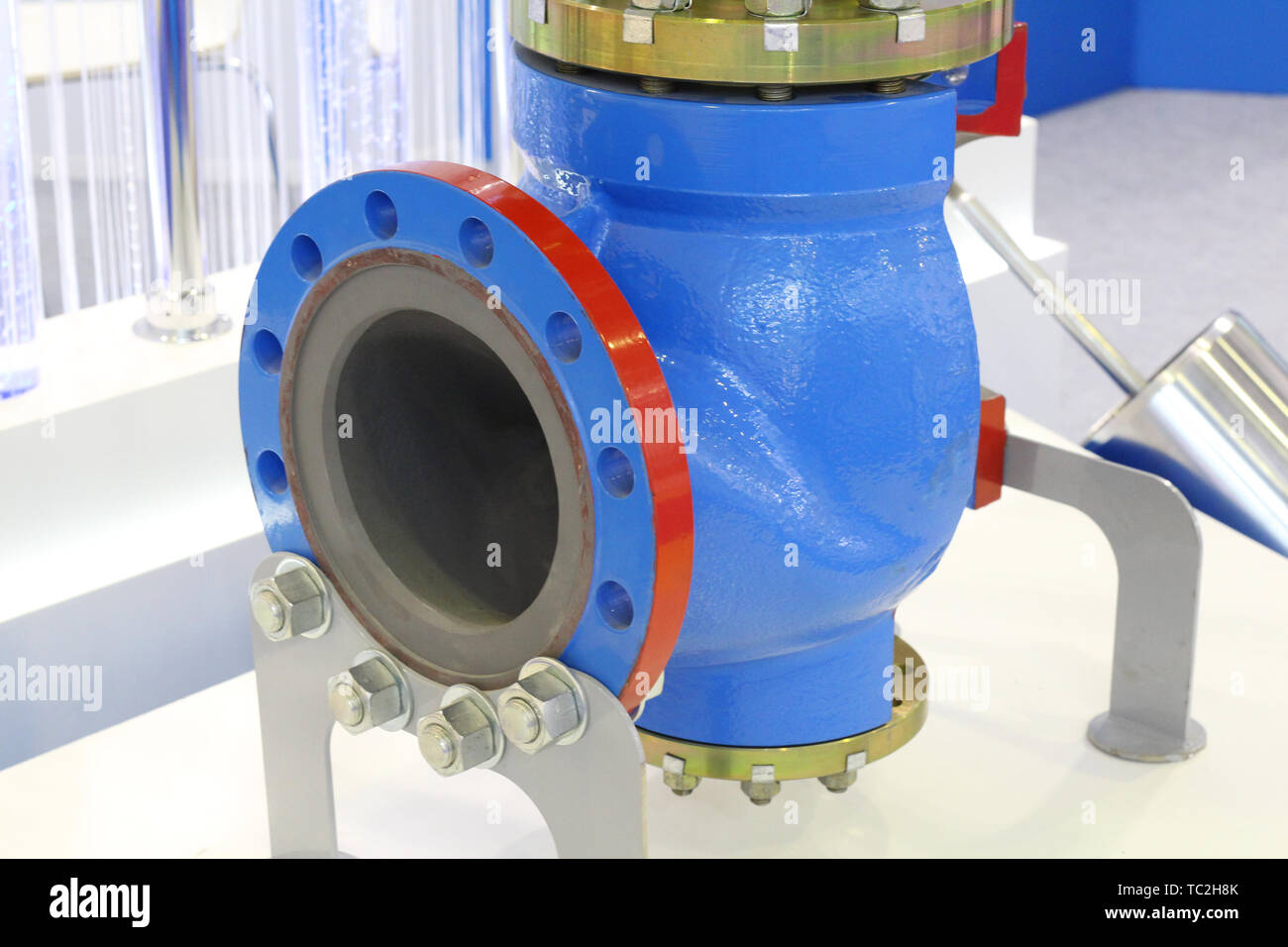 Special valve designs for automatic control of liquid and gaseous flows ...