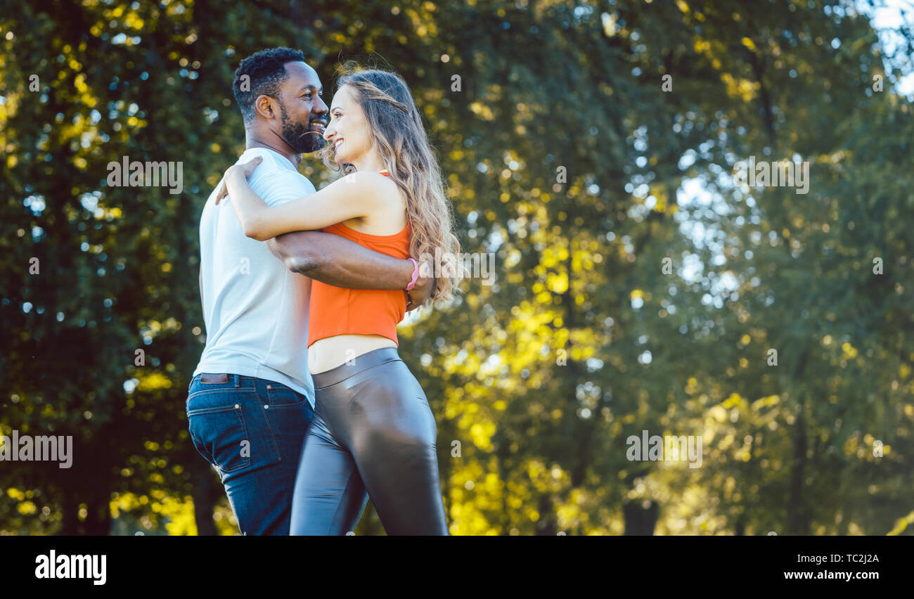 Black girl dancing hi-res stock photography and images - Alamy