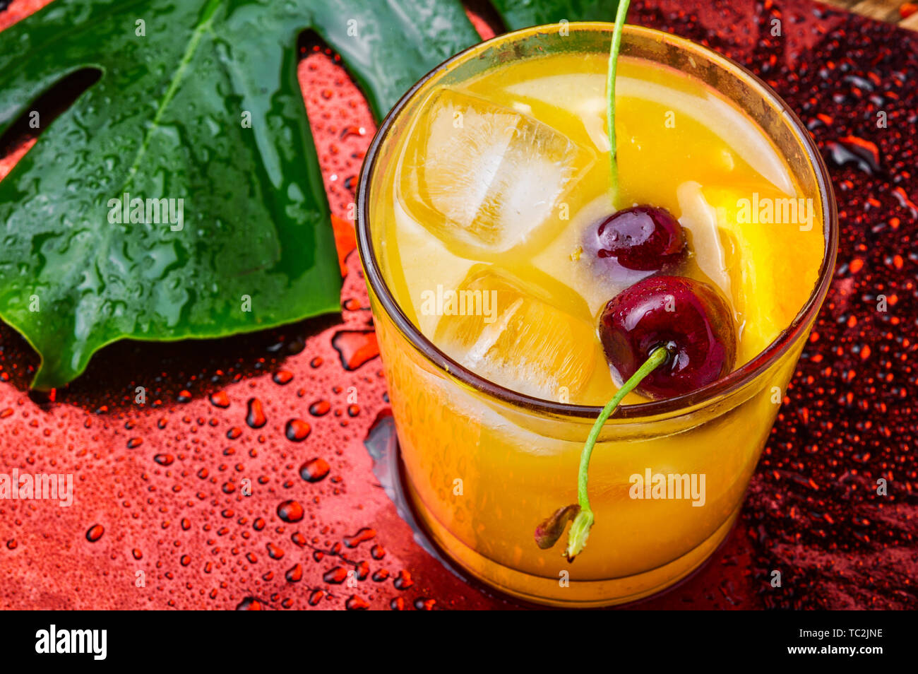 Non party beach hi-res stock photography and images - Alamy