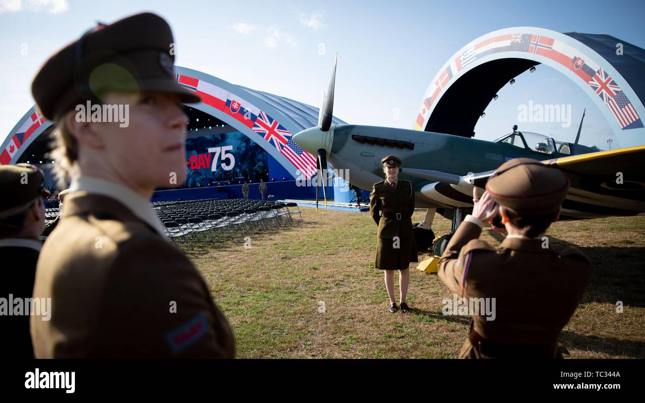 Portsmouth, UK. 05th June, 2019. Actresses pose for a photo on a ...