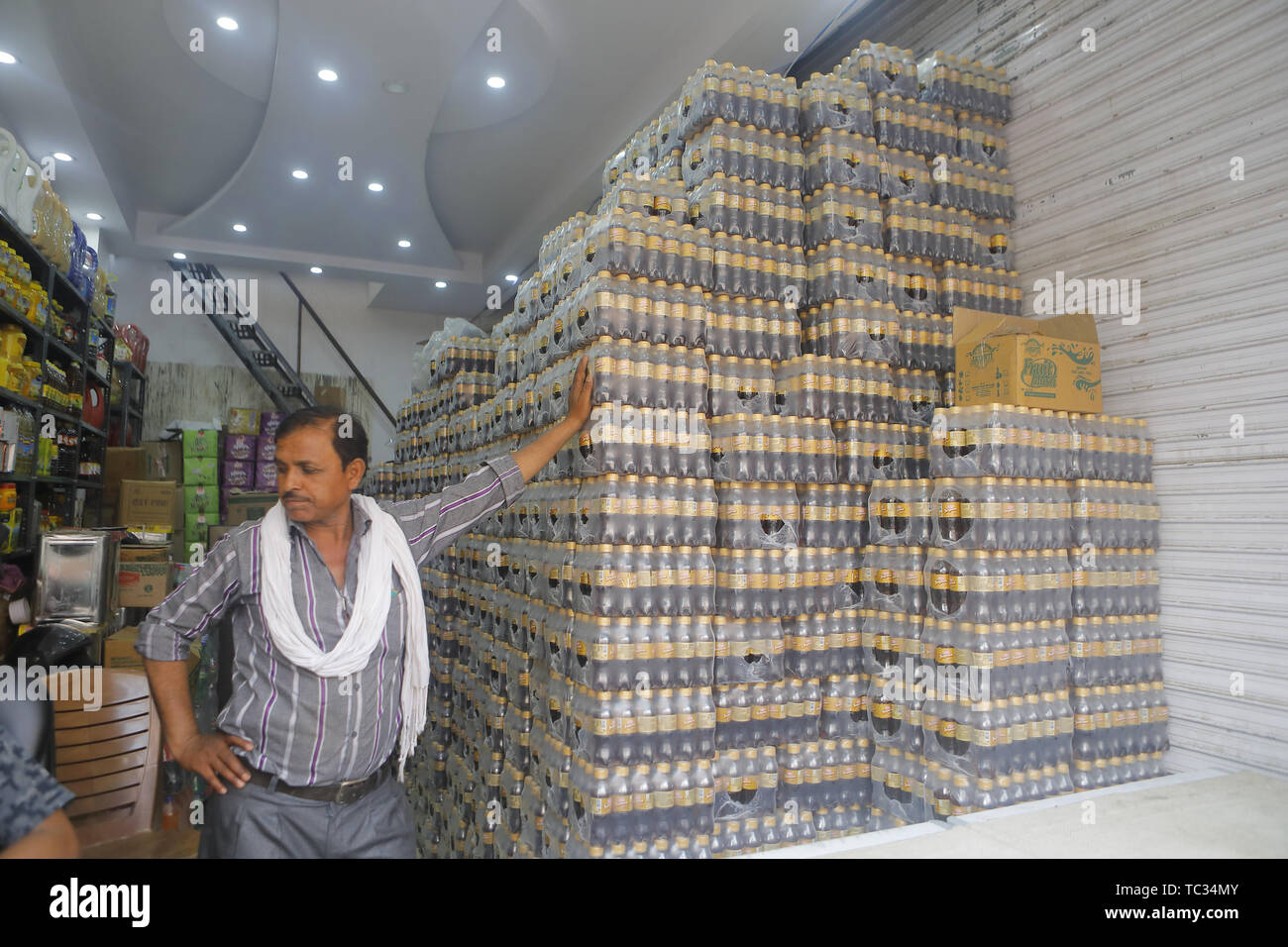 India Cold Drinks High Resolution Stock Photography and Images - Alamy