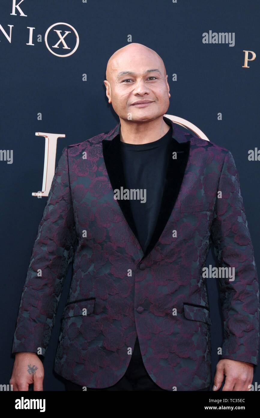 Dark phoenix everett hi-res stock photography and images - Alamy