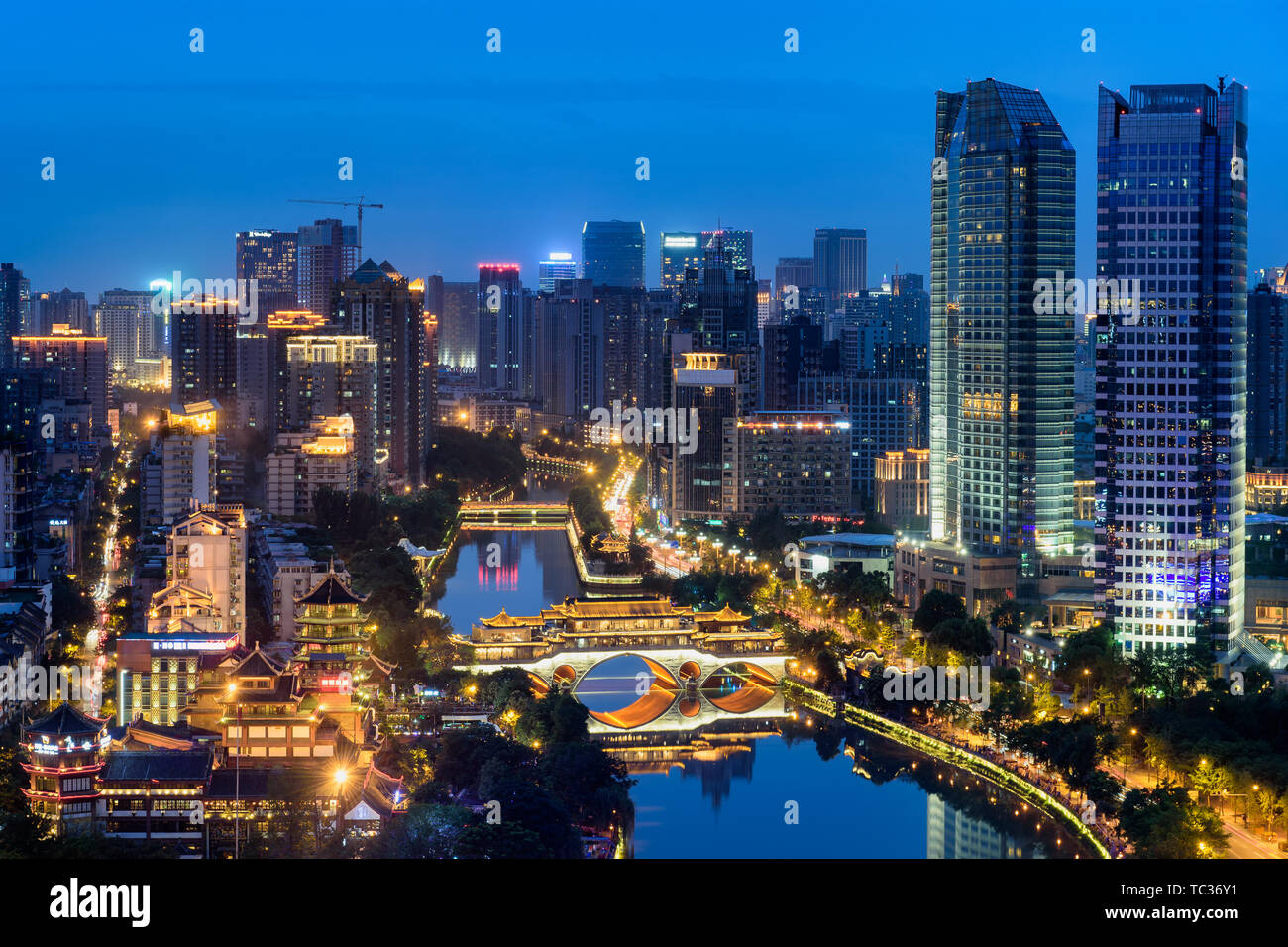 Chengdu Nine Eye Bridge CBD night view, Anshun covered bridge and ...