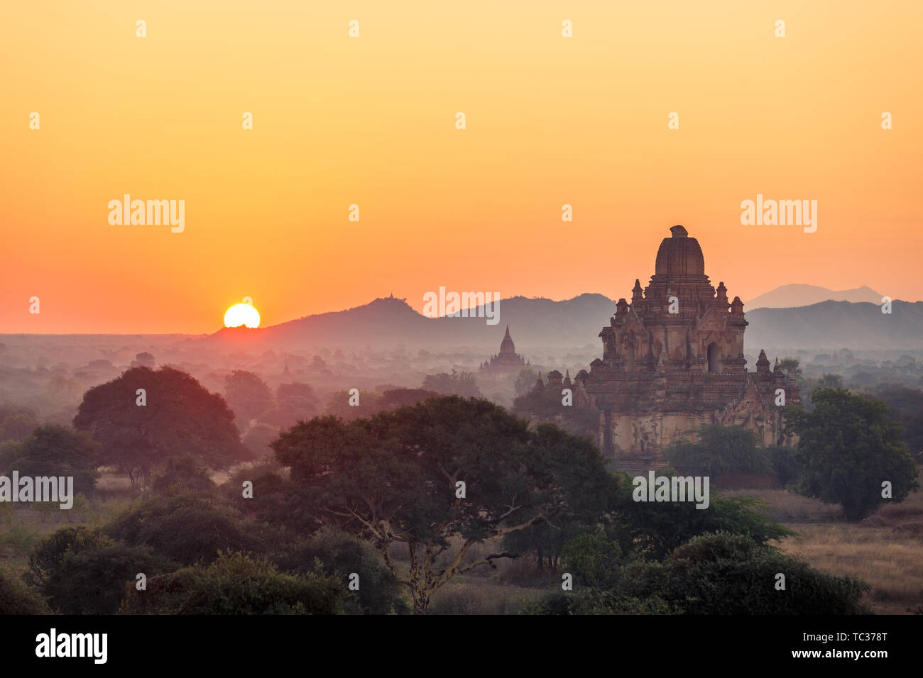 Sunrise in Pugan, Myanmar Stock Photo - Alamy