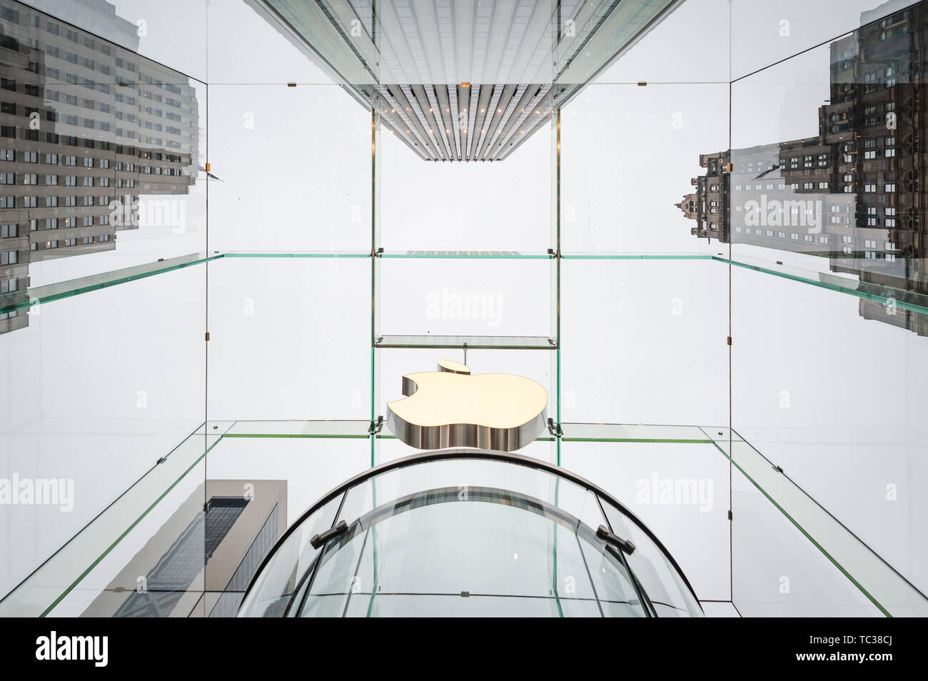 New logo of luxury home design hi-res stock photography and images - Alamy