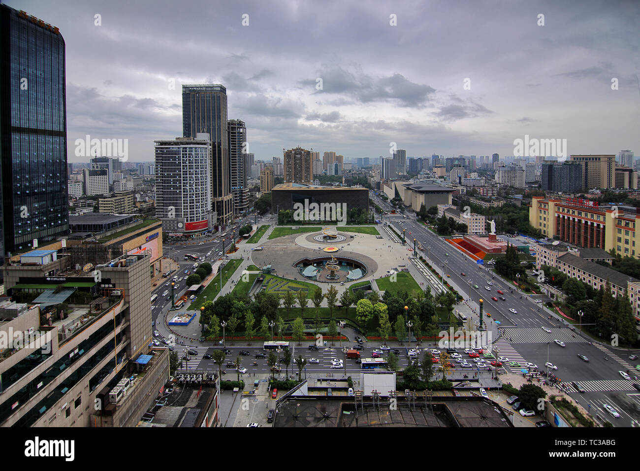 Tai chi china square hi-res stock photography and images - Alamy
