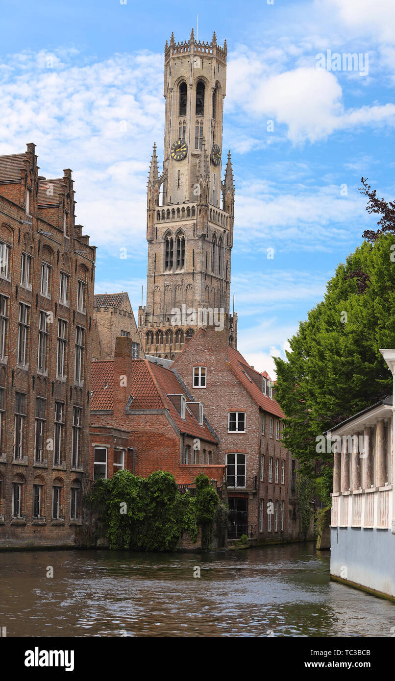 Famous view of Bruges tourist landmark attraction - Rozenhoedkaai canal ...