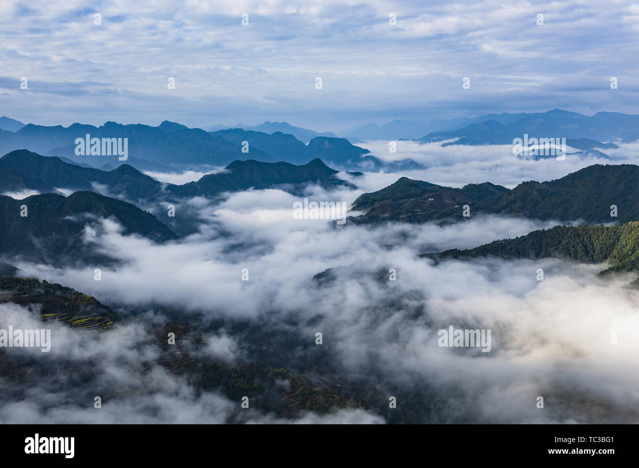Southern sharp rock clouds Stock Photo - Alamy