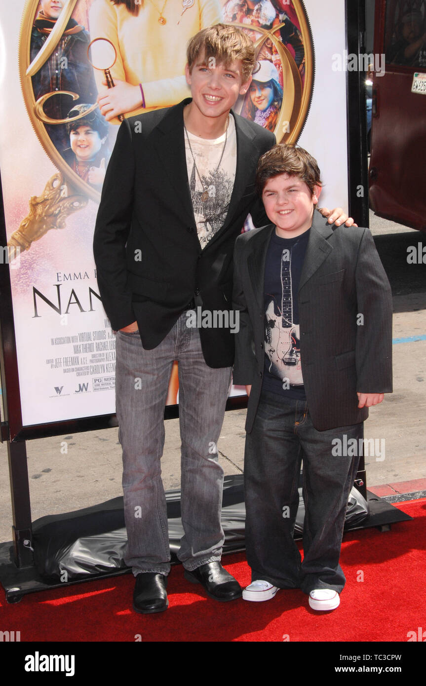 LOS ANGELES, CA. June 09, 2007: Max Thieriot (left) & Josh Flitter at ...