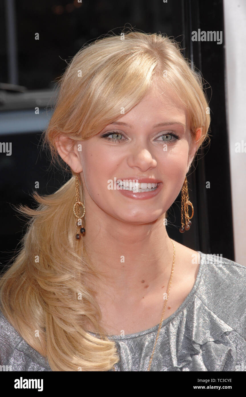 LOS ANGELES, CA. June 09, 2007: Sara Paxton at the world premiere of ...