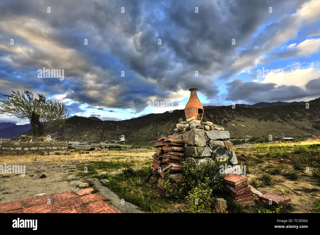 Scenery of Yingzhi Lulang Linhai, Tibet Autonomous Region, China Stock ...