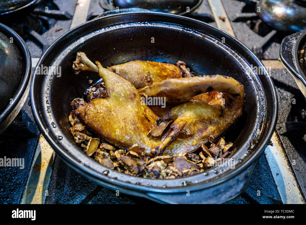 Fujian cuisine hi-res stock photography and images - Alamy