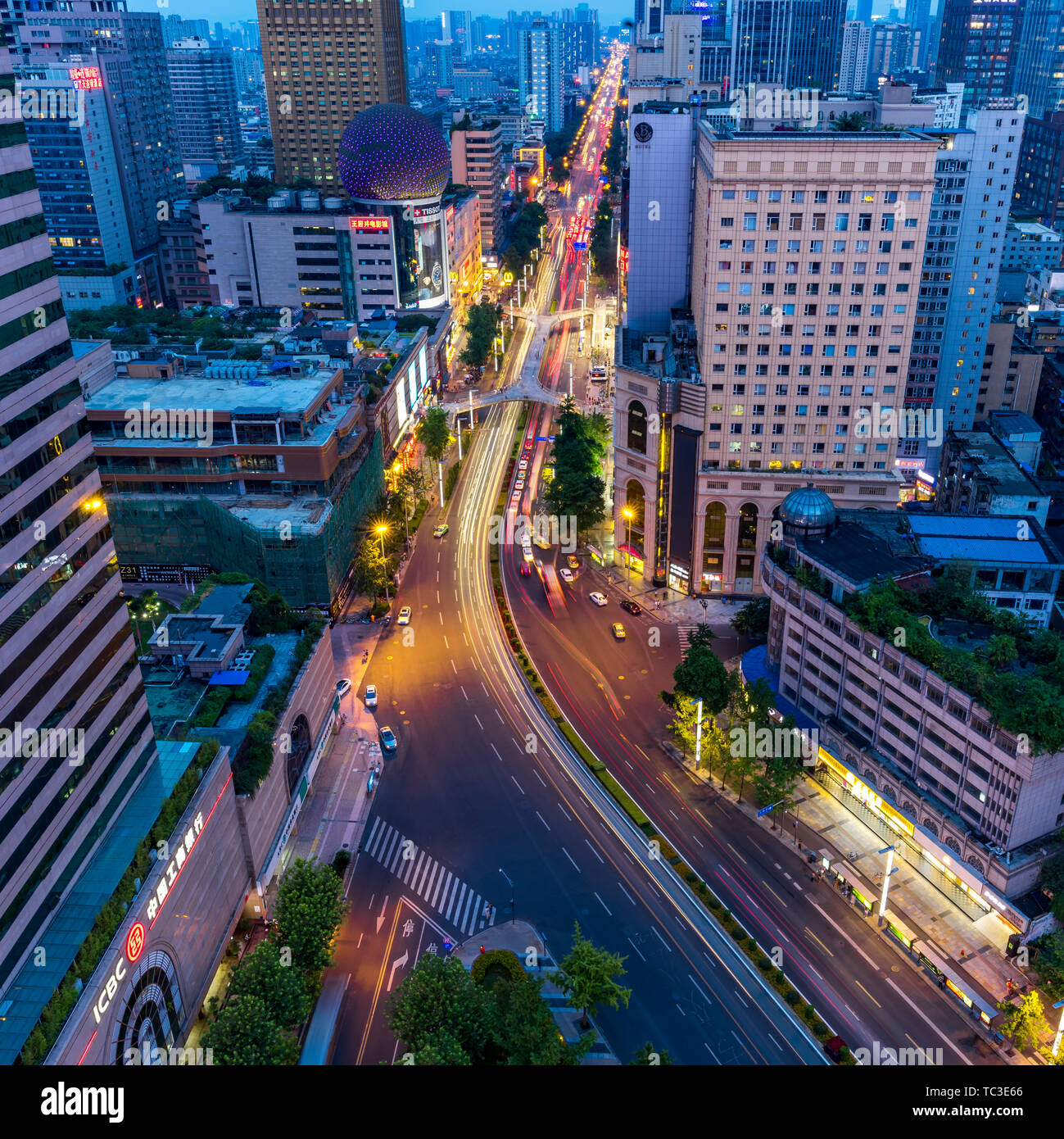 Shu Du Avenue scenery in Chengdu Stock Photo - Alamy