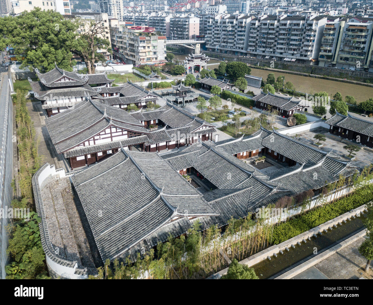 Yuxi city hi-res stock photography and images - Alamy